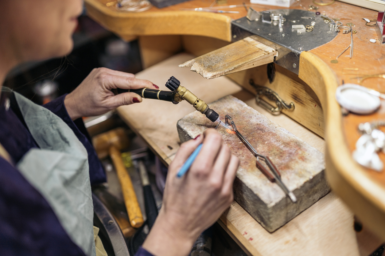 Who we are - Elegant Fine Jewellery